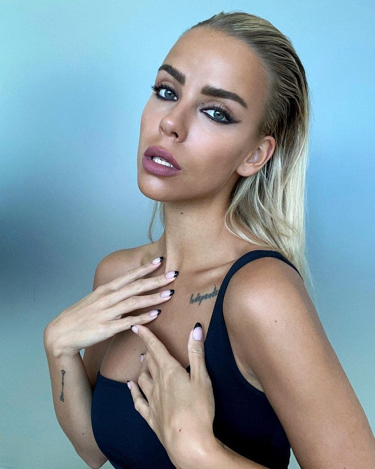 Taylor Brumann Bio, Wiki, Boyfriend, Height & Net Worth - Biography on